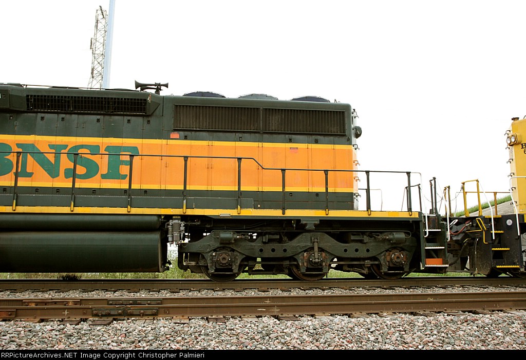BNSF 6877